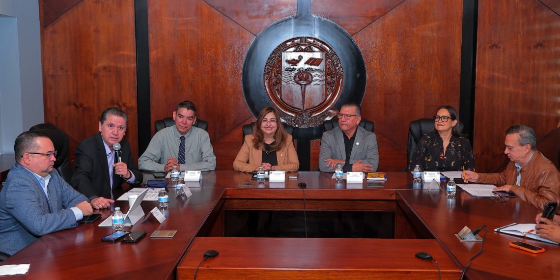 La Escolta Escolar, una tradición que enaltece cada plantel educativo ...